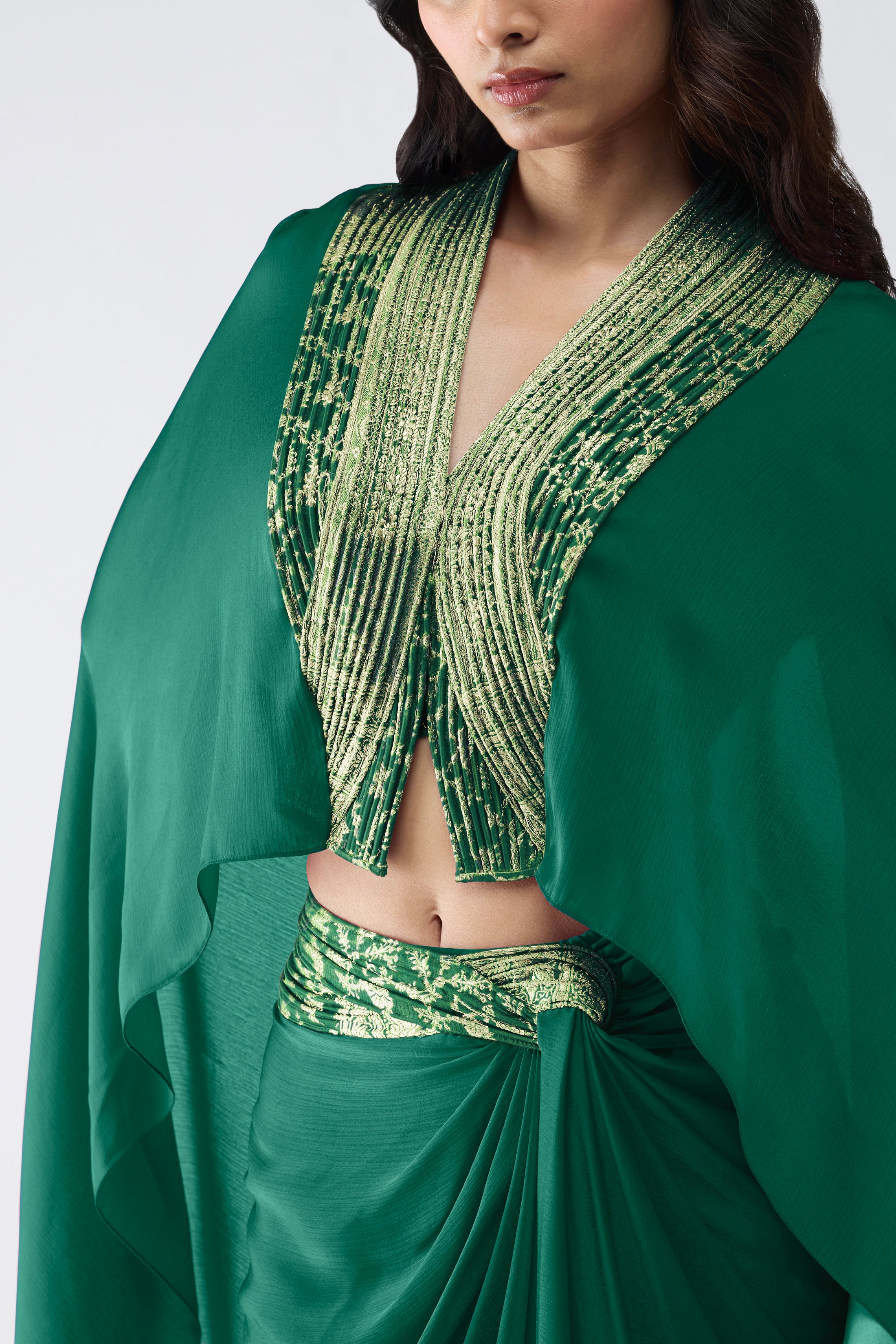 Structured Banarsi Cape Set – Amit Aggarwal